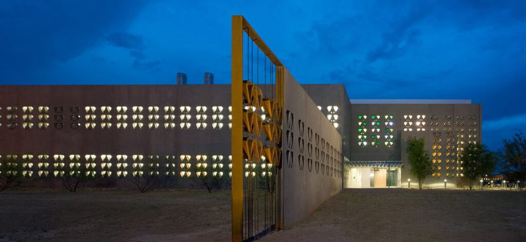 Arizona State University Polytechnic ISTB3 - Jones Studio Inc